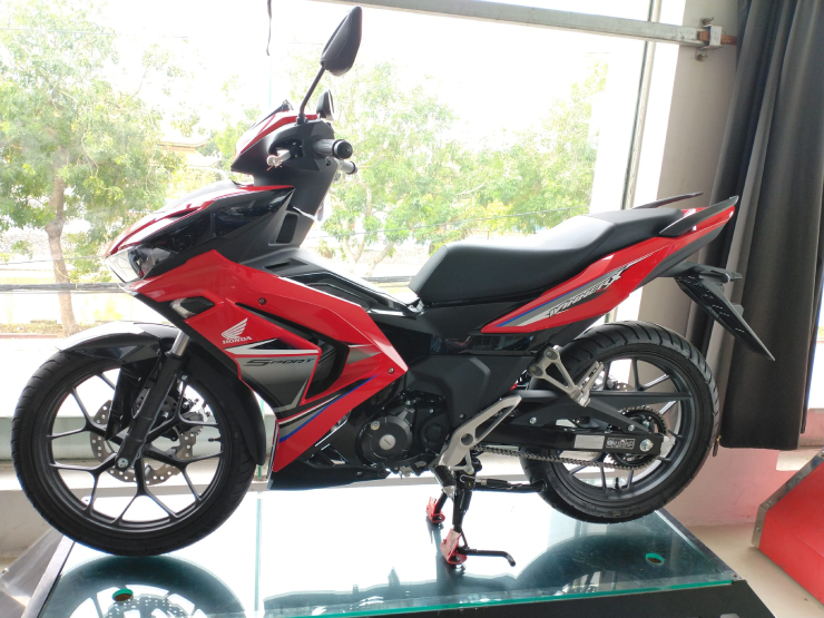 Bảng giá Honda Winner X tháng 12/2022, giảm sốc 14 triệu đồng